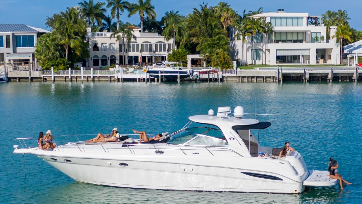 Rent a Party Boat in Miami: What to Expect | Tripz Mania