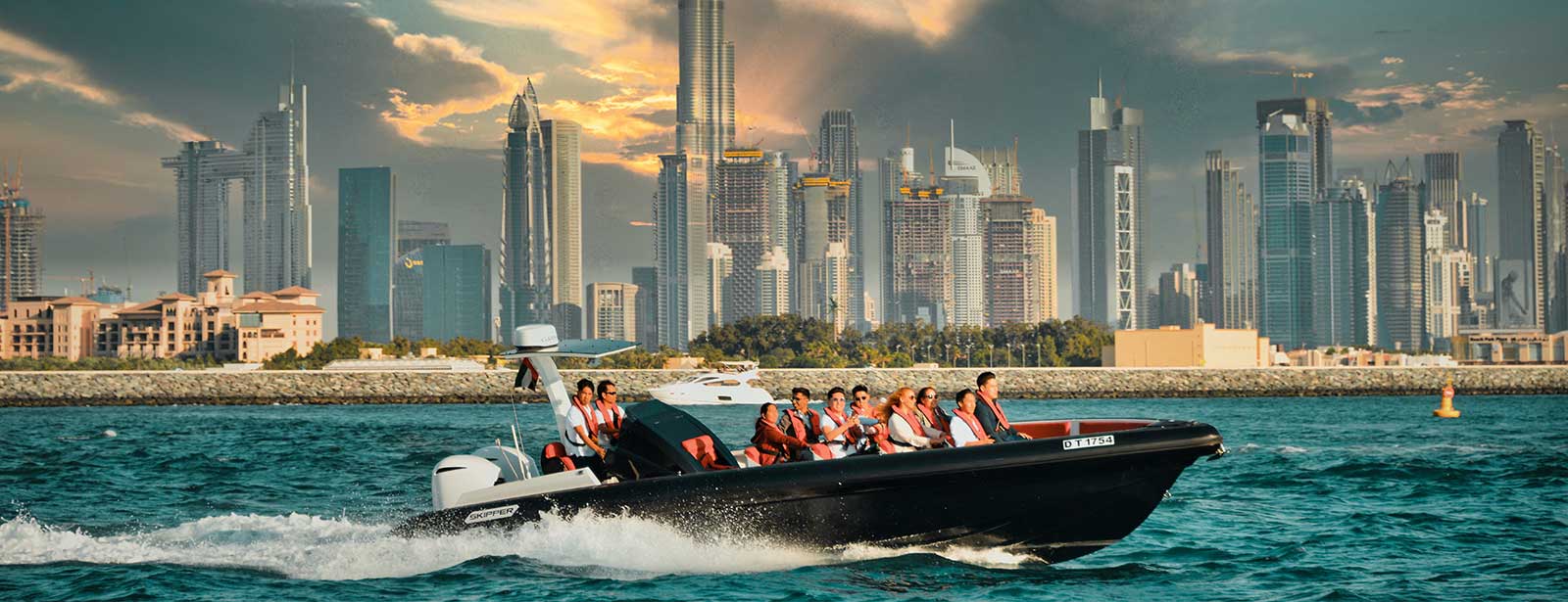 Cruise the Coastline: Unforgettable Luxury Speed Boat Tours in Dubai ...